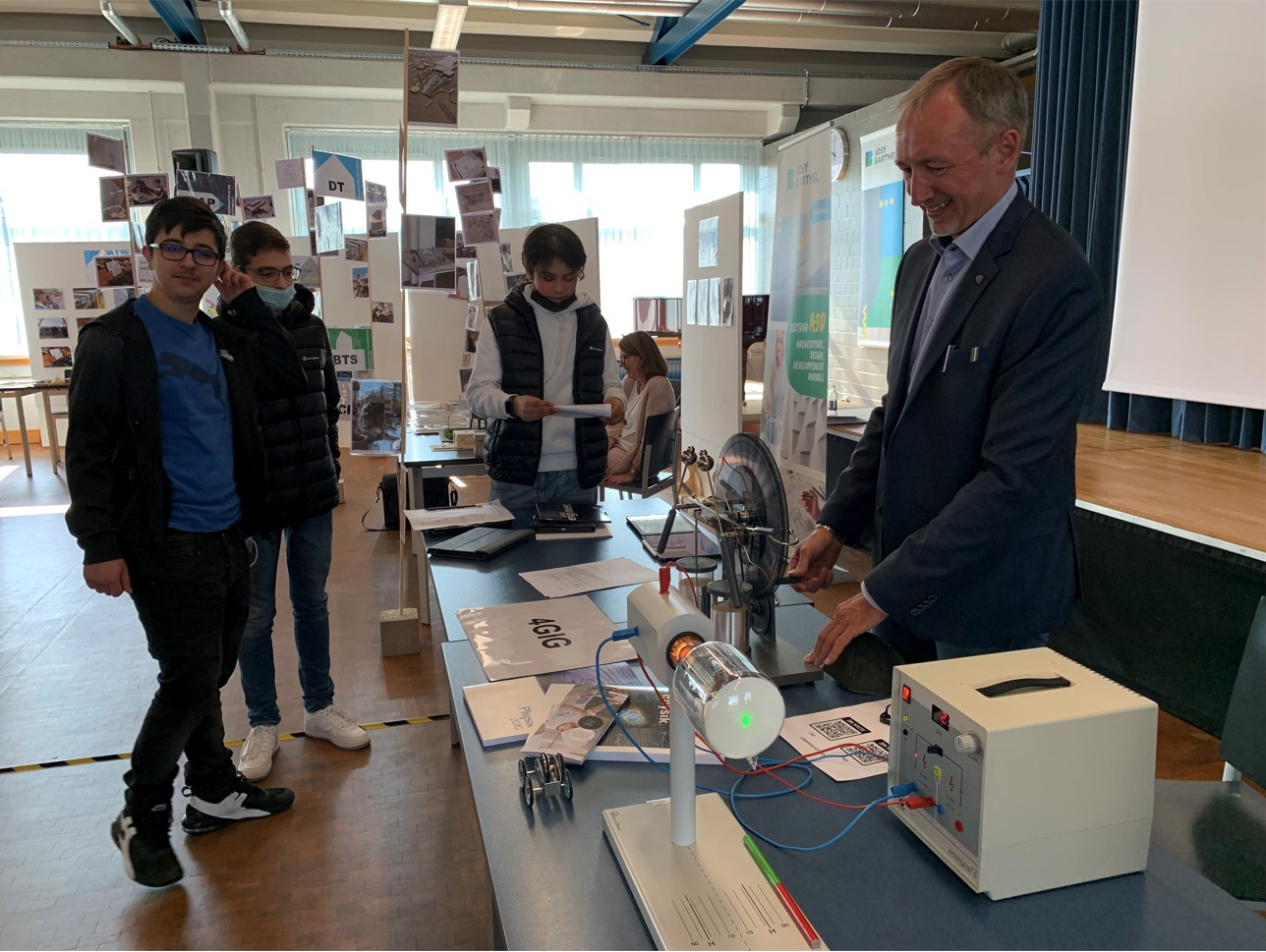 Foire des sections et des métiers am LJBM 2022 | Lycée Josy Barthel Mamer